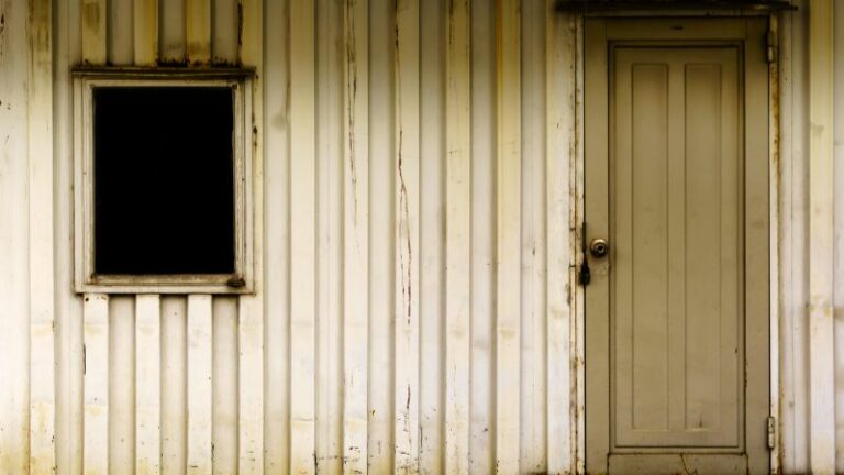 Do Shipping Container Homes Rust? | 4 Best Ways to Keep Your Shipping ...